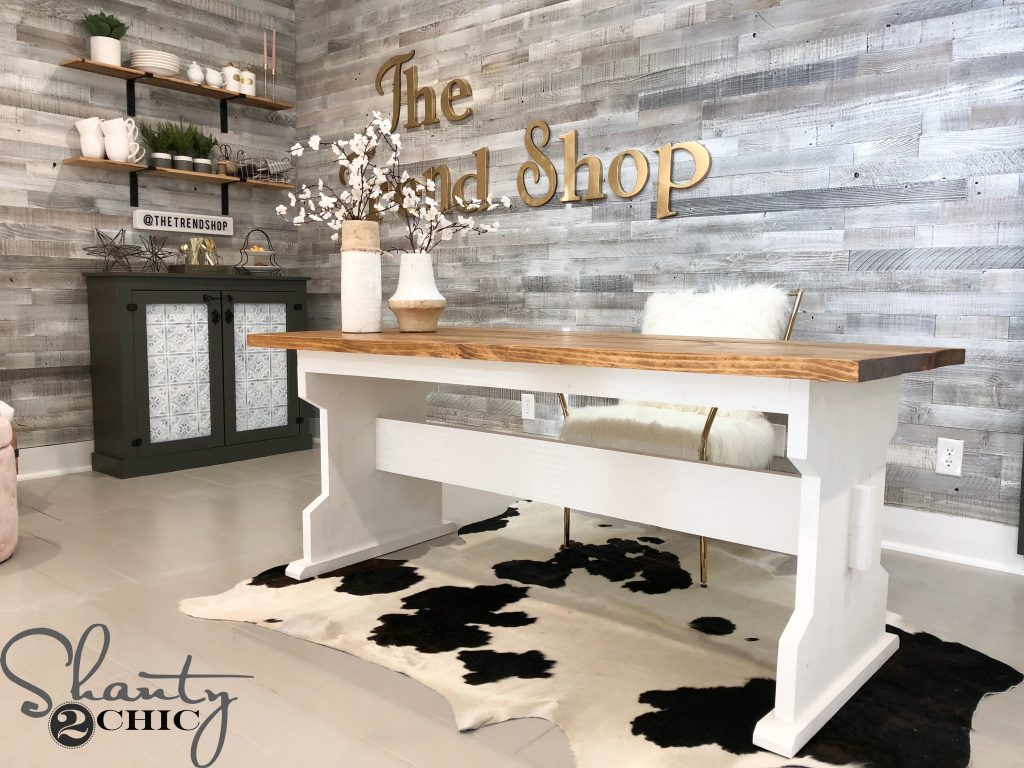 DIY Pew Bench Farmhouse Table - Free Plans & Video Tutorial