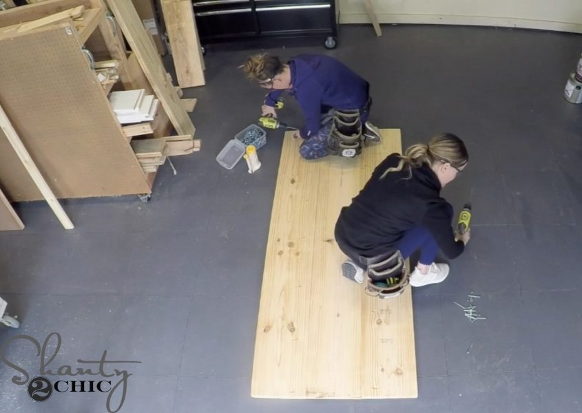 DIY Pew Bench Farmhouse Table - Free Plans & Video Tutorial