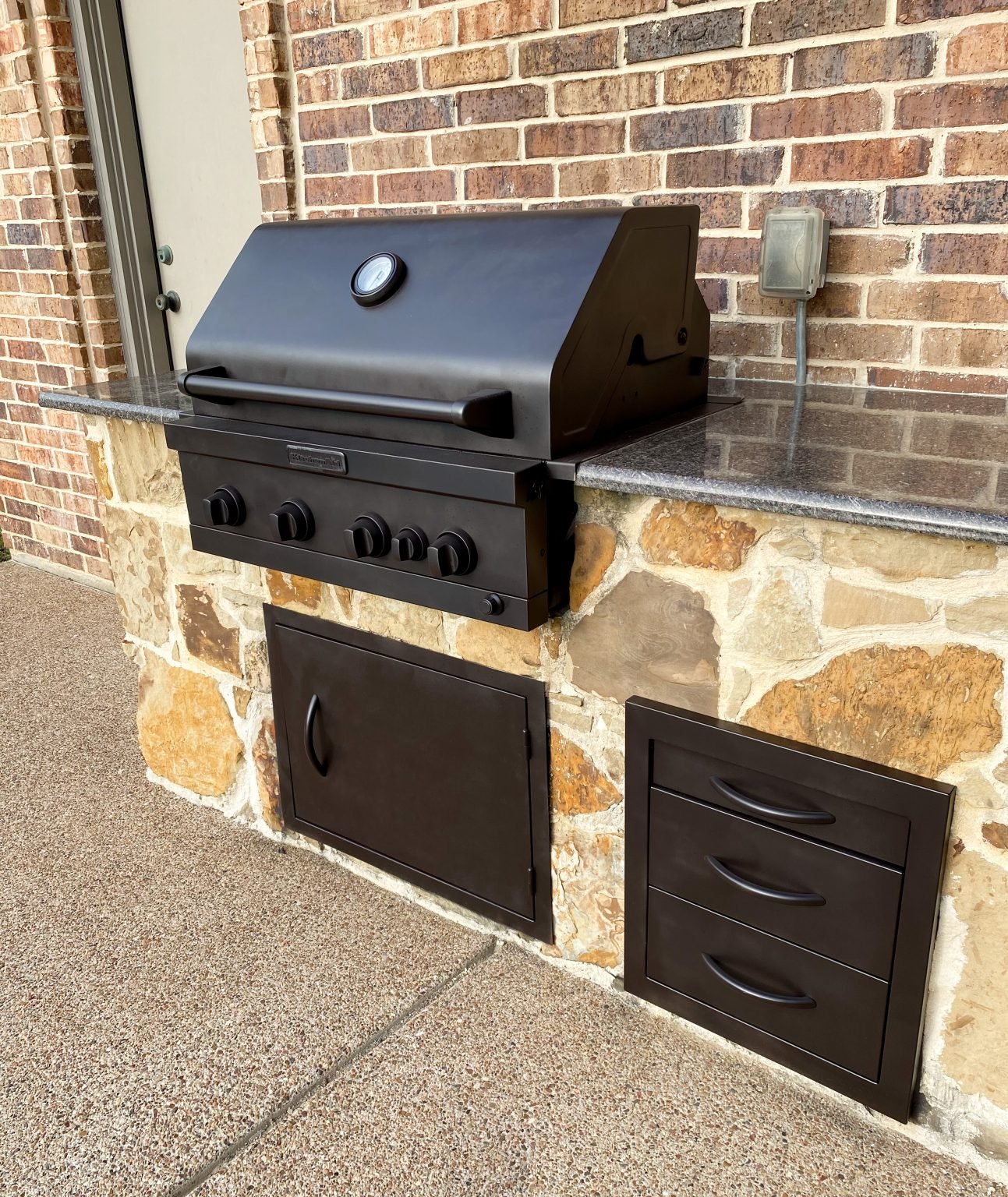 How to Paint a Rusty Grill - Shanty 2 Chic