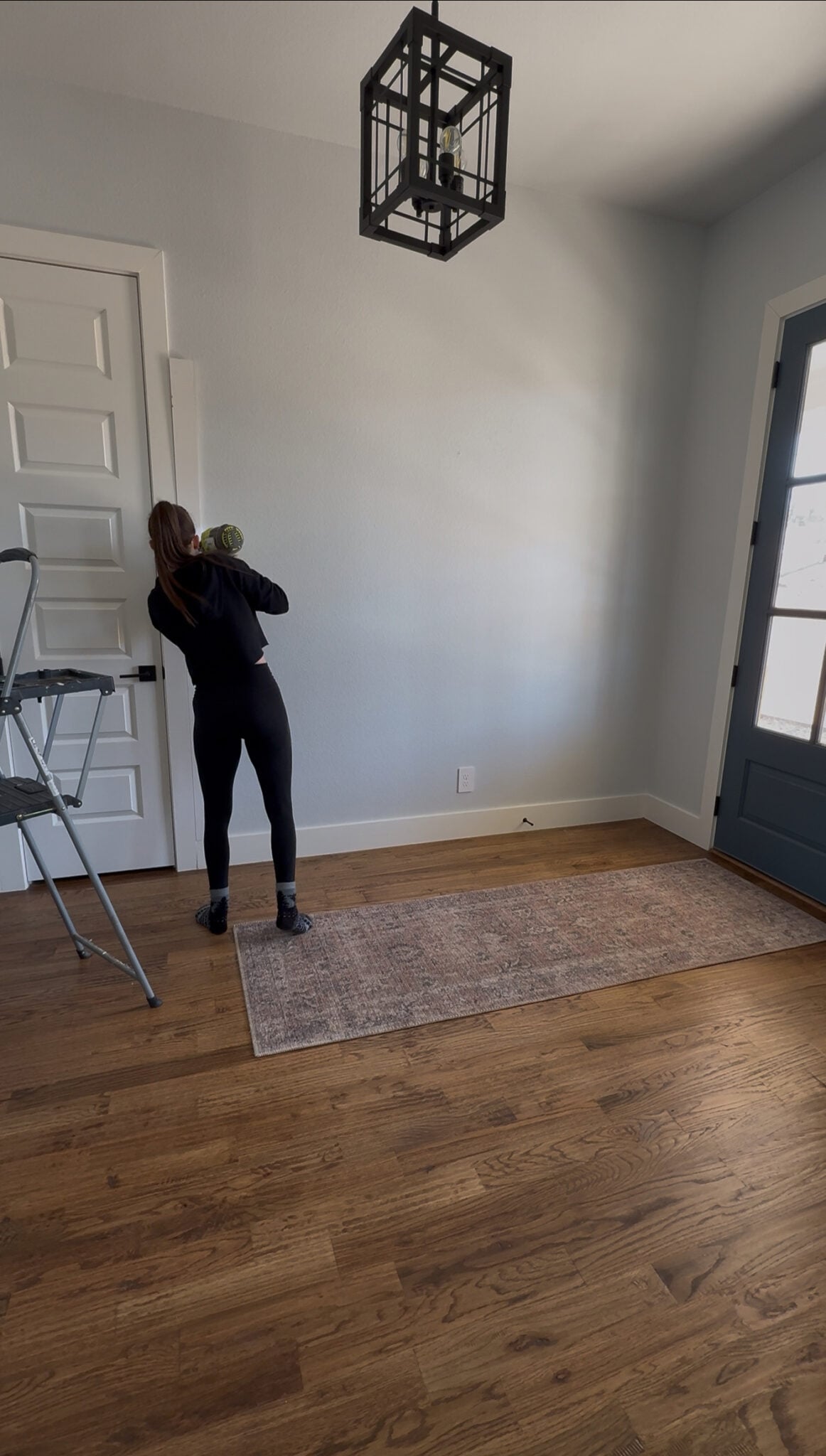 Renter-Friendly Modern Accent Wall: No Glue, No Screws DIY Tutorial ...