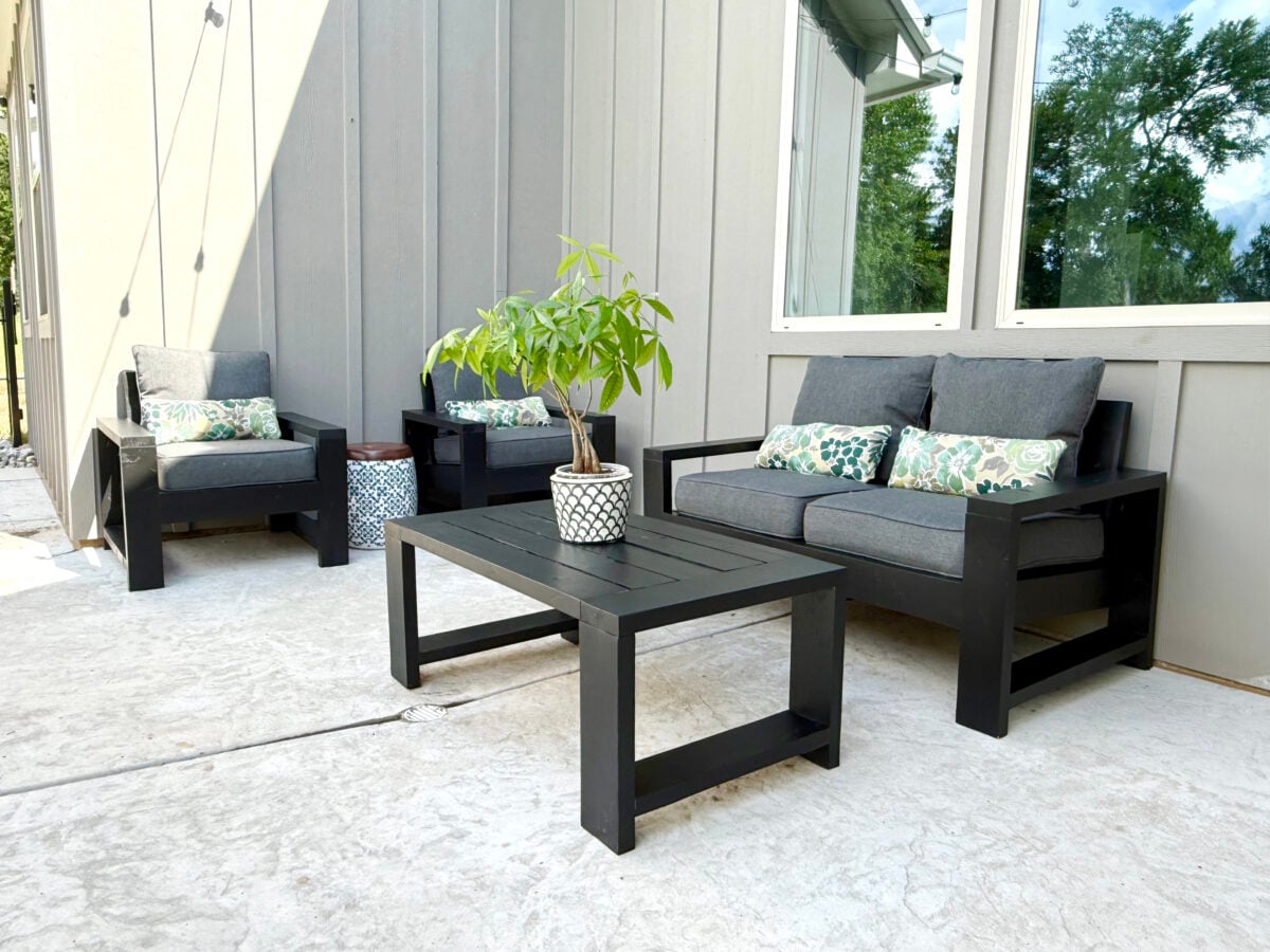 DIY Outdoor Coffee Table Plans with 2x6 Boards for Under $40 - Shanty 2 ...